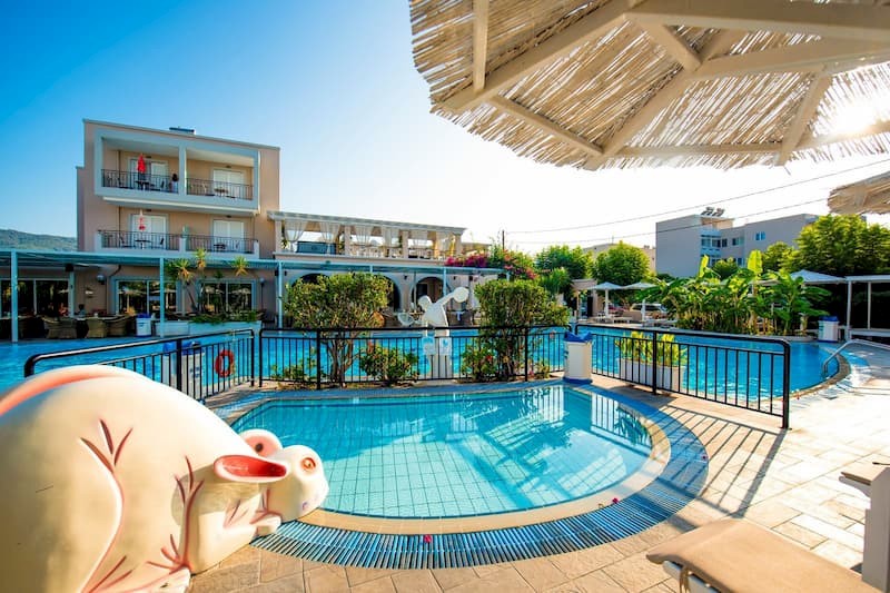 Peridis Family Resort vanaf 499,- (Kos, Griekenland) - TravelHunter