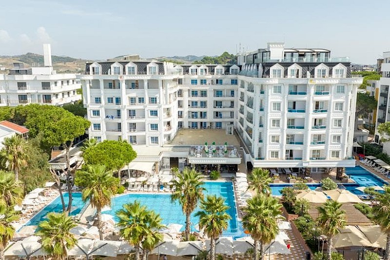 Fafa Premium vanaf 612,- (Durrës, Albanië) - TravelHunter